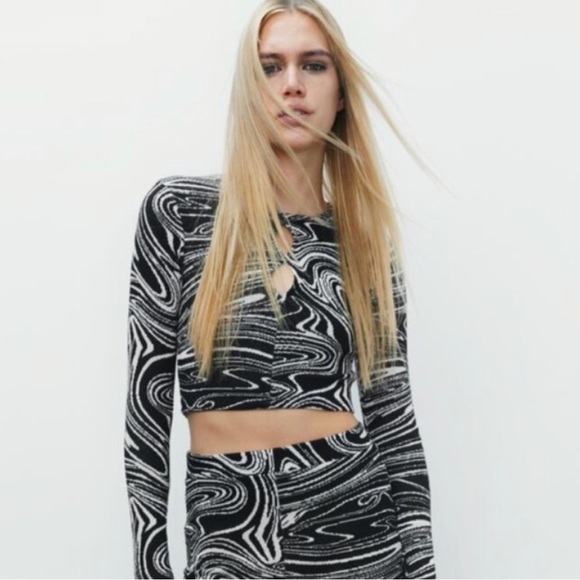 Zara | Tops | Zara Long Sleeve Wave Crop Top | Poshmark